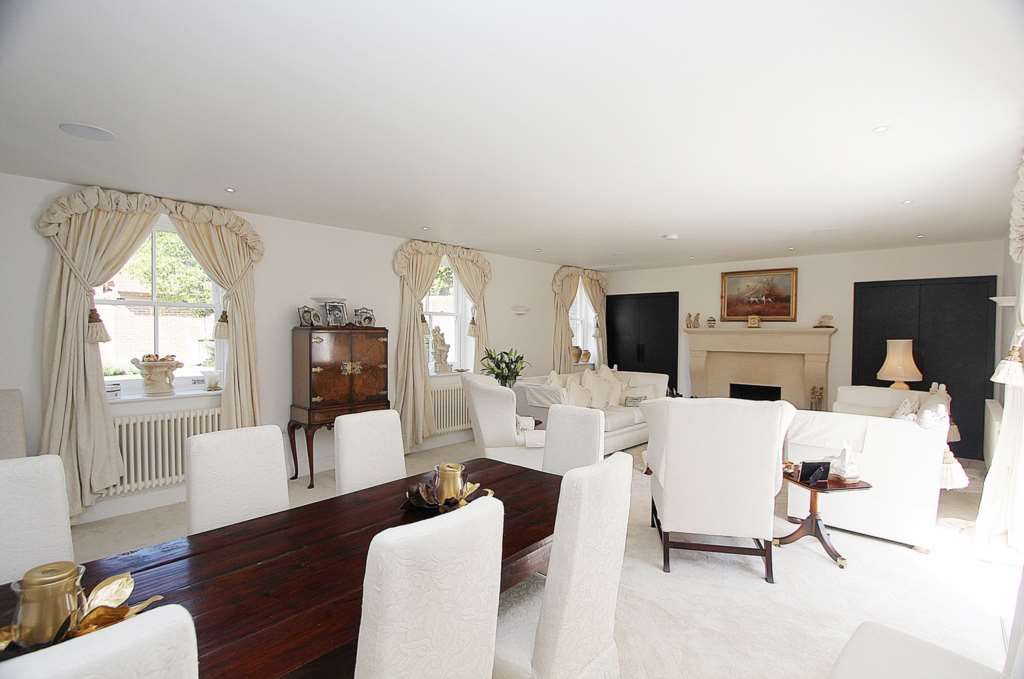 4 bedroom detached house for sale, The Courtyard, Dark Lane ...
