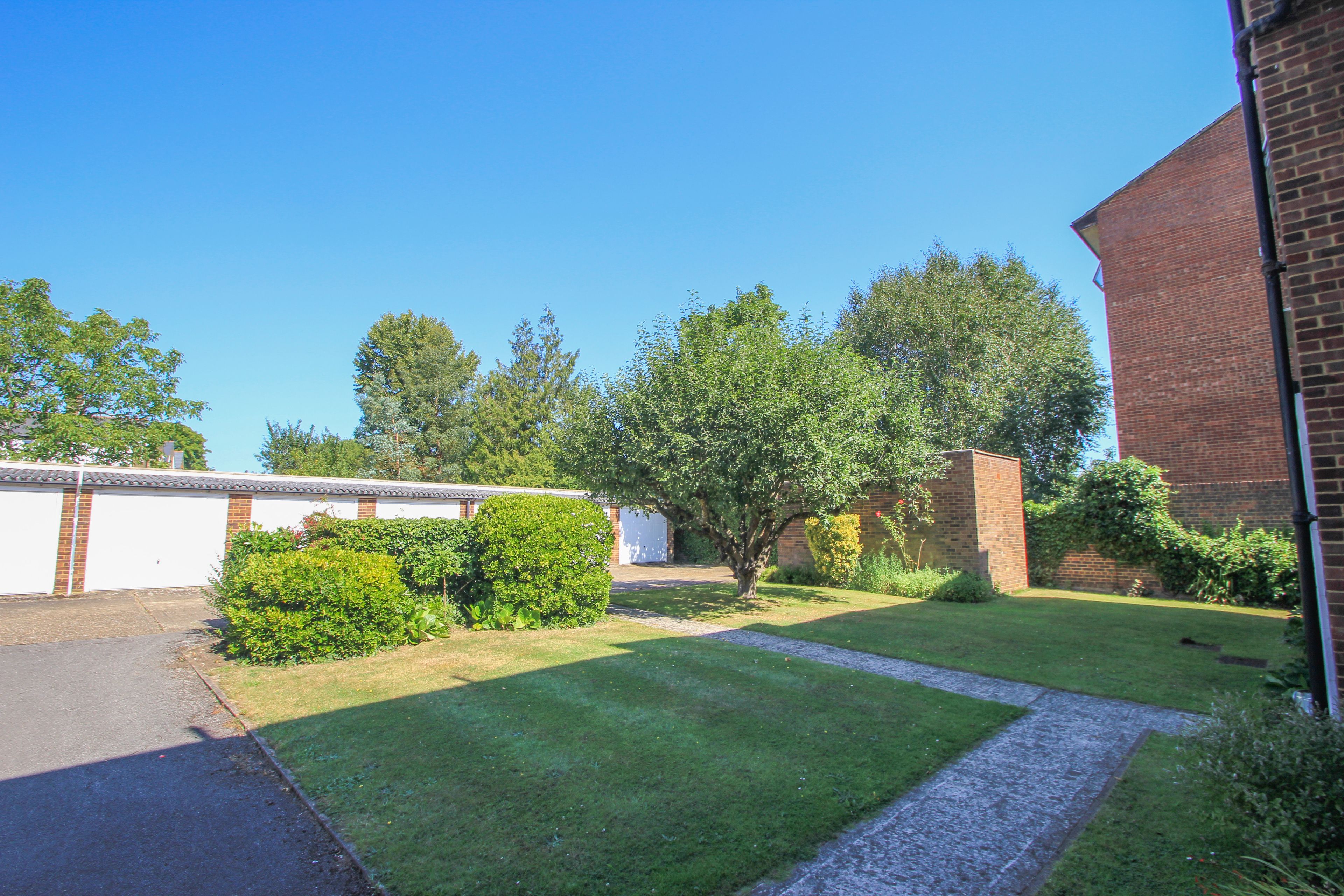 2 bedroom flat for sale, Haven Court, Berrylands, Surbiton KT, KT5 8JF