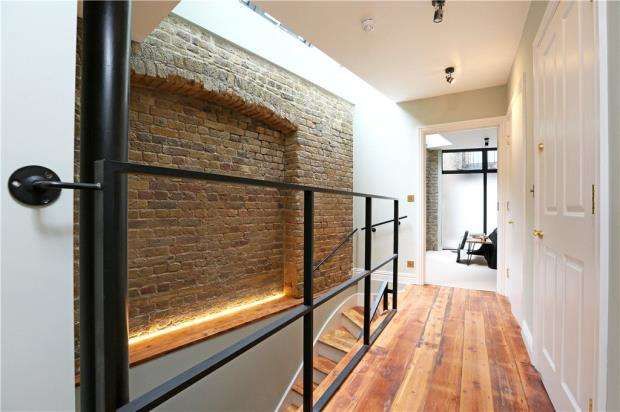 3 bedroom flat for sale, Southwark Bridge Road, London, SE1 0AS