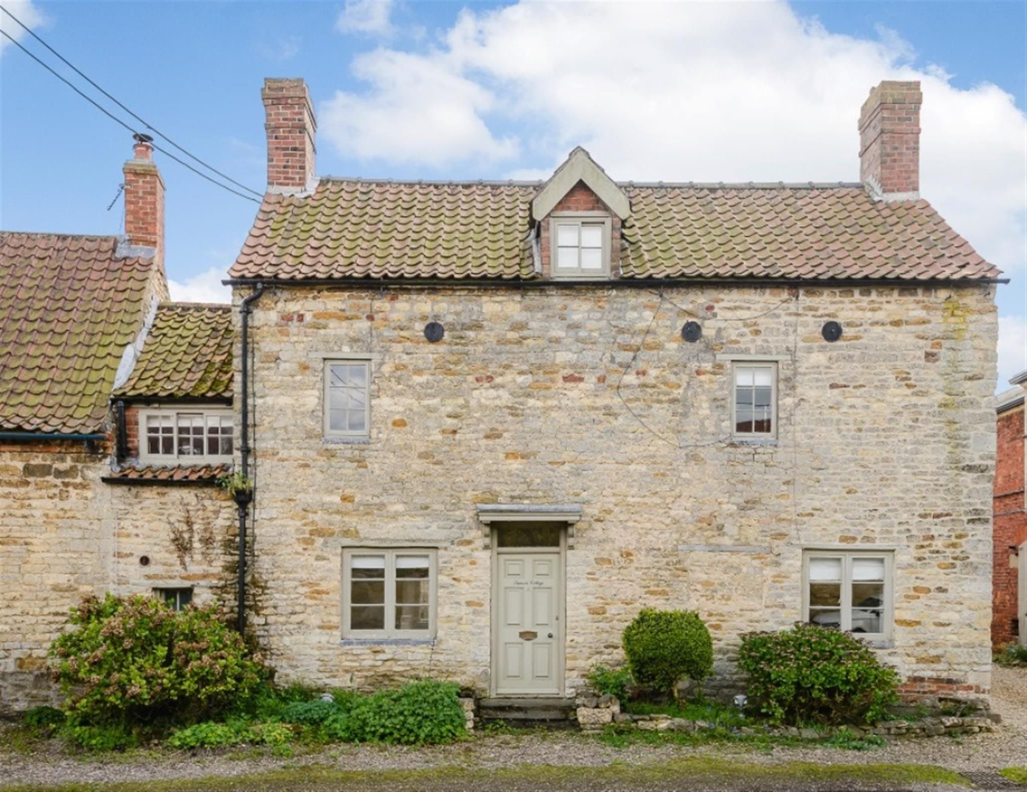 4 bedroom cottage for sale, Damson Cottage, Hall Street, Wellingore ...