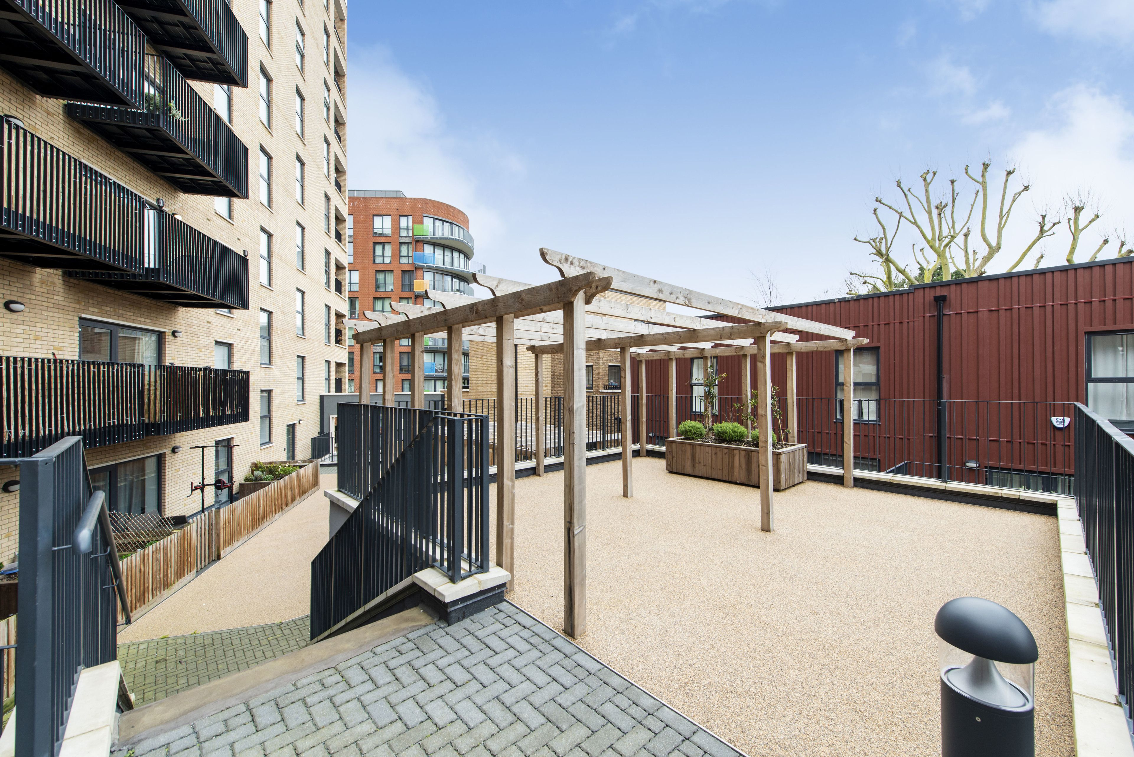 2 bedroom flat to rent, Viotti Heights, Woolwich, London SE, SE18 6PA