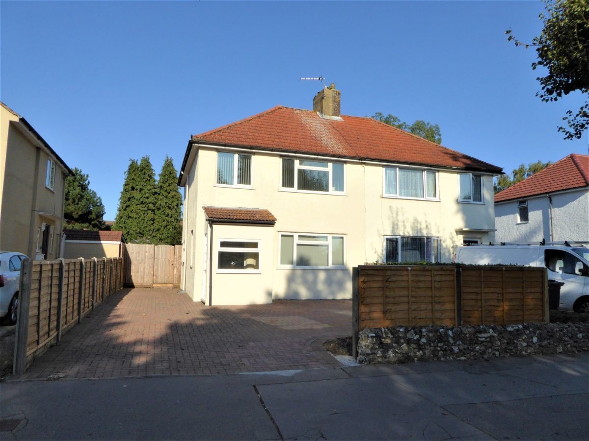 3 bedroom semi-detached house for sale, Parkway, New Addington, Croydon ...