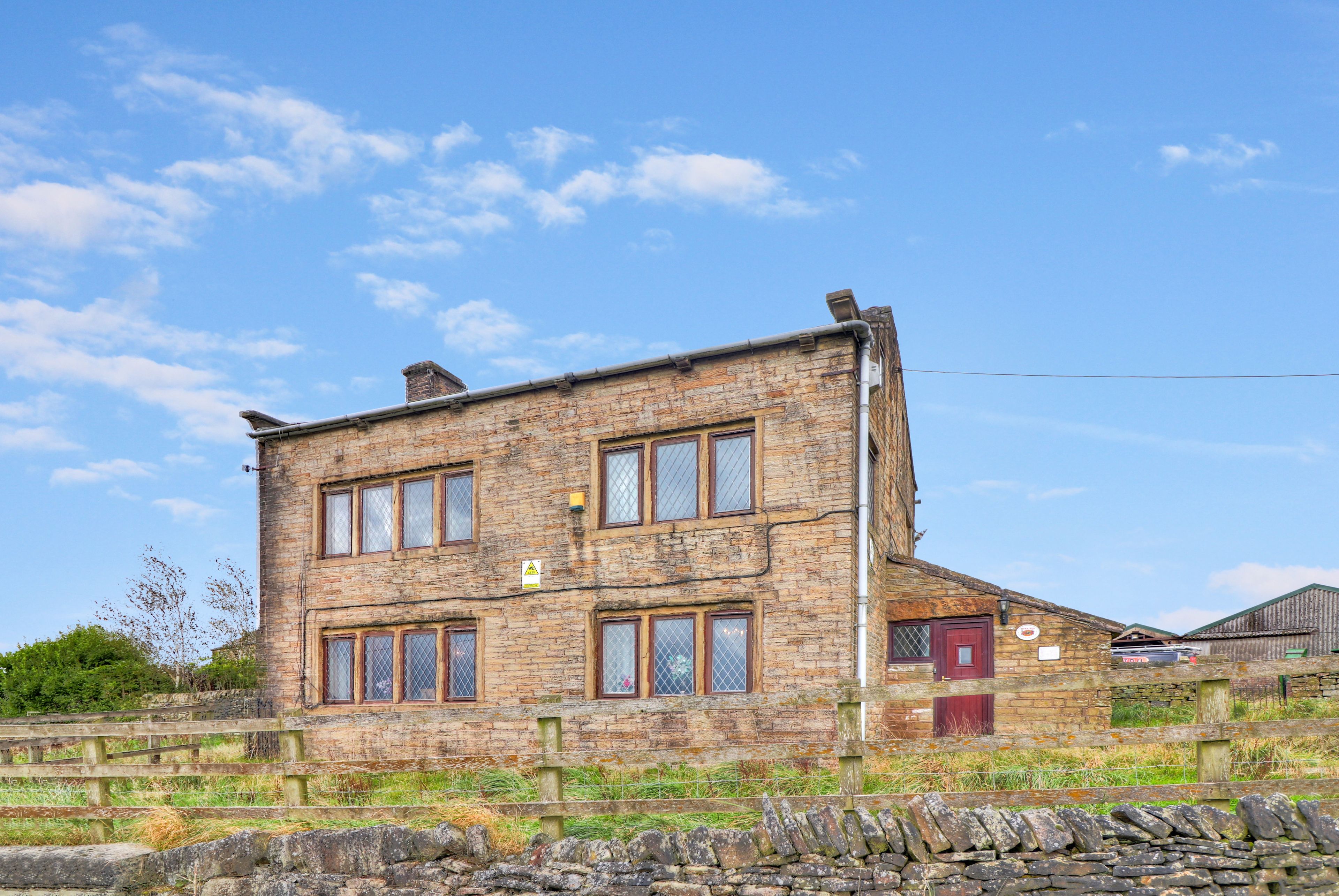 3 bedroom farm house for sale, Burnedge Lane, Grasscroft, Oldham OL ...