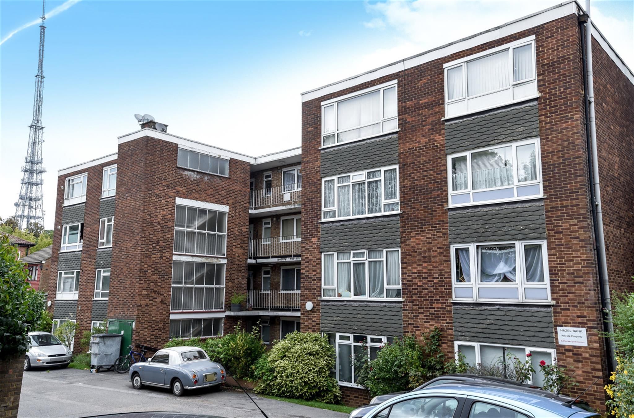 2 bedroom flat for sale, South Norwood Hill, London, SE25 6BB