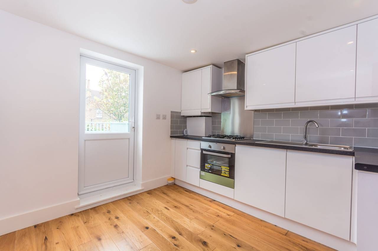 4 bedroom flat for sale, Lordship Lane, Wood Green, N, N22 5JN