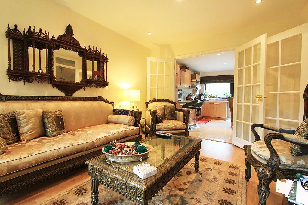 3 bedroom house for sale, Bartholomew Close, Wandsworth, London SW ...