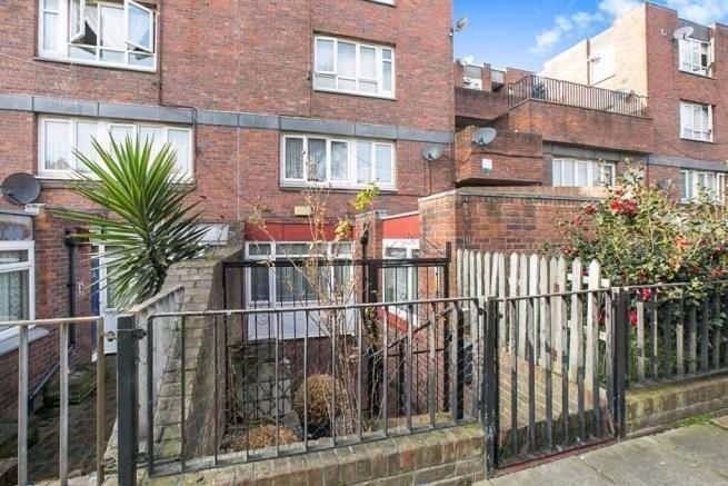 1 bedroom town house to rent, Carlton Grove, Peckham SE, London, SE15 1QW
