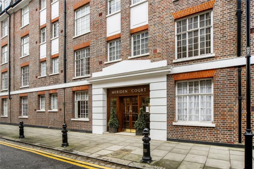 Flat for sale, Chelsea Manor Street, London, SW3 3TT