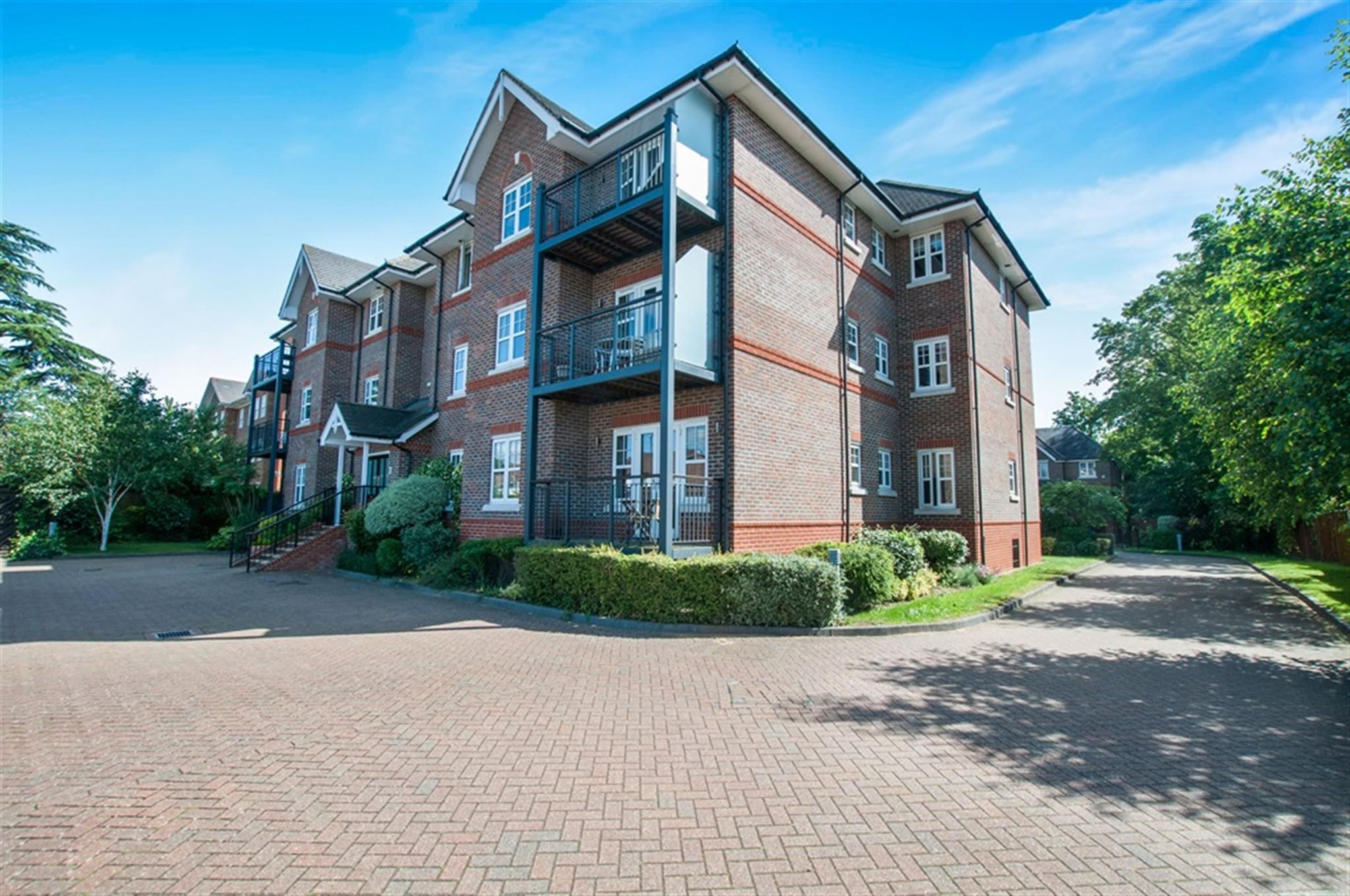 2 bedroom apartment for sale, Ray Park Avenue, Maidenhead, SL6 8DY