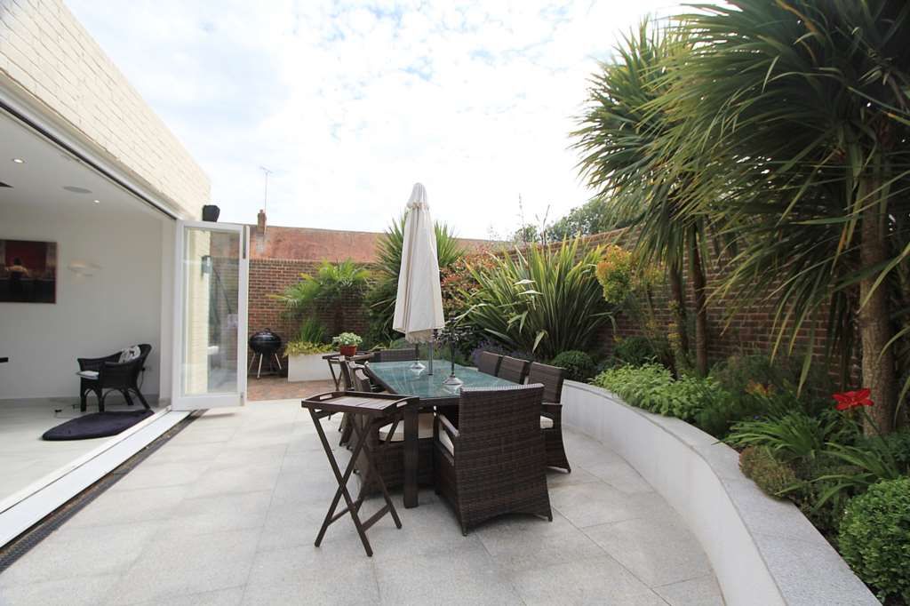 4 bedroom detached house for sale, The Courtyard, Dark Lane ...