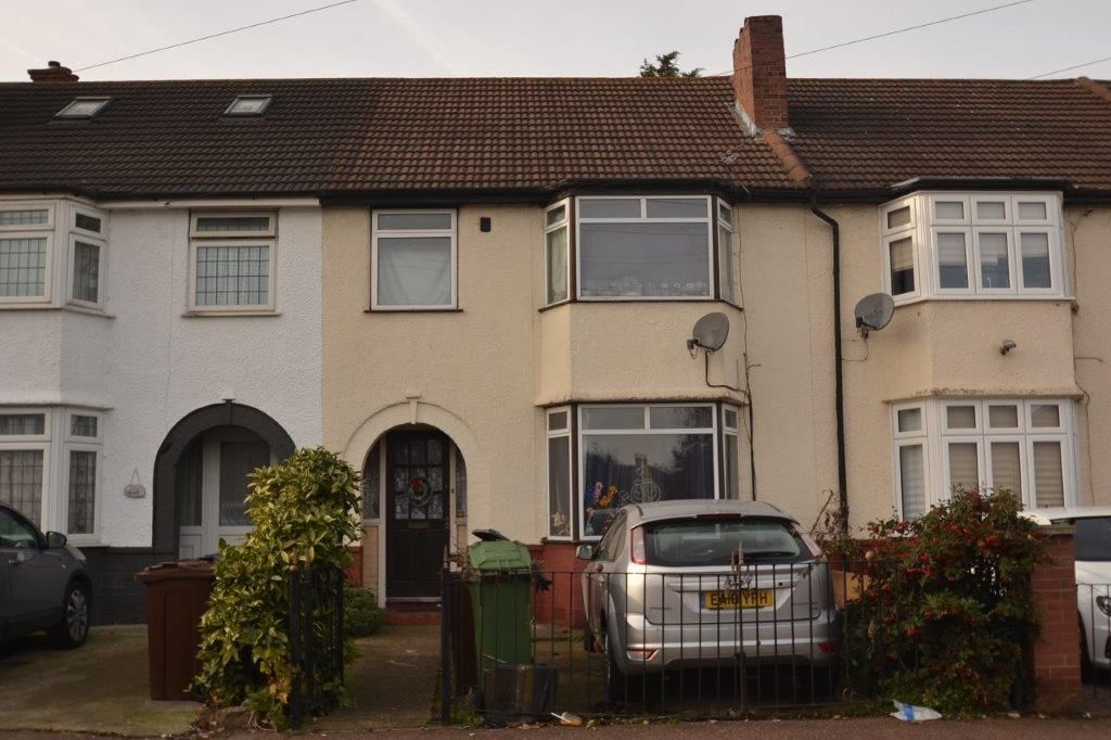 3 Bedroom Terraced House For Sale Crosby Road Dagenham Rm Rm10 9ax