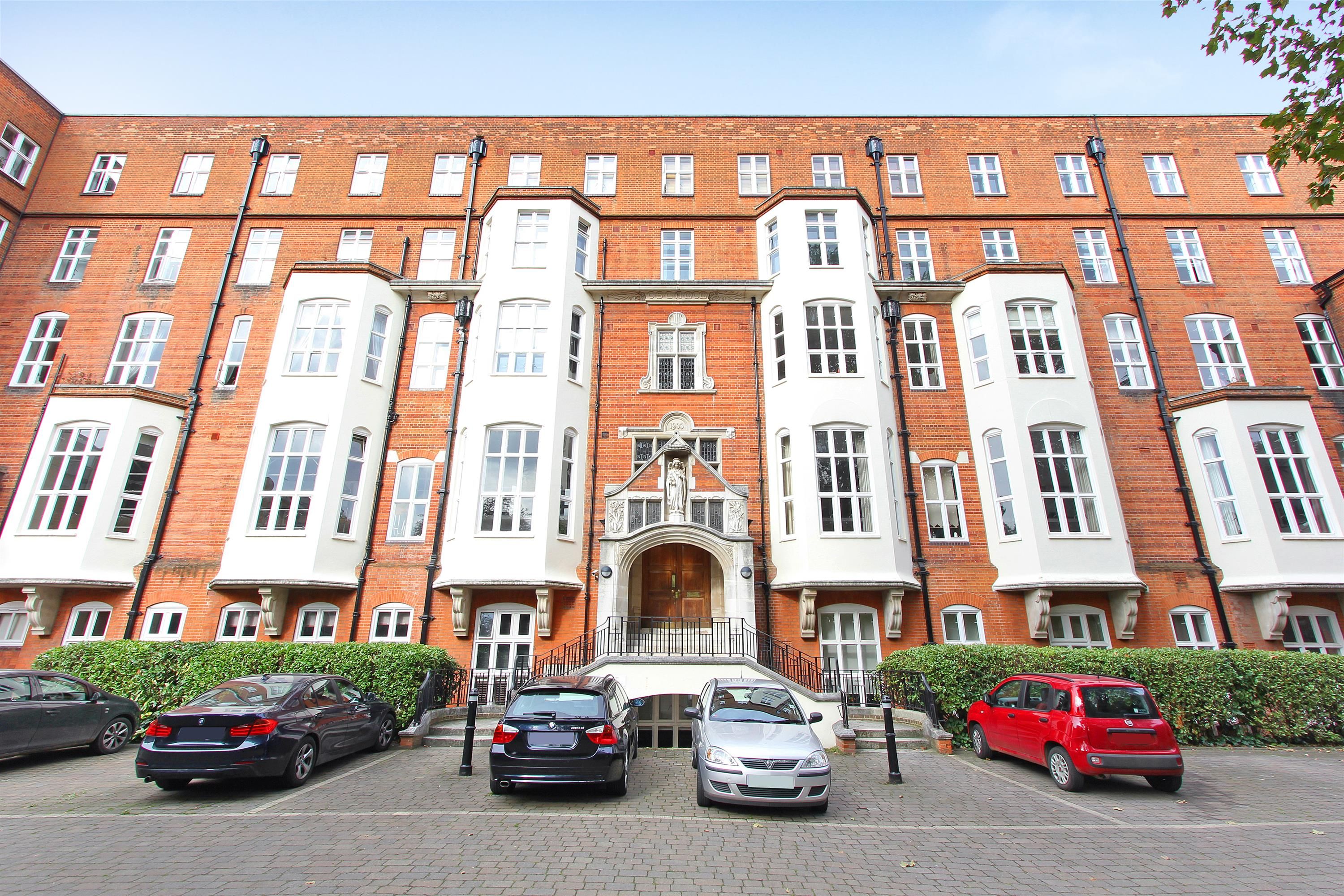 1 bedroom flat for sale, Cormont Road, London, SE5 9RH