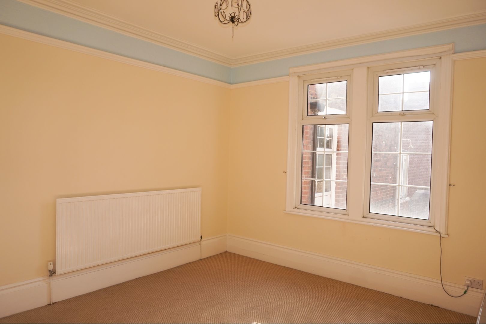 4 bedroom terraced house to rent, Clifton Lane, Rotherham S, S65 2AJ