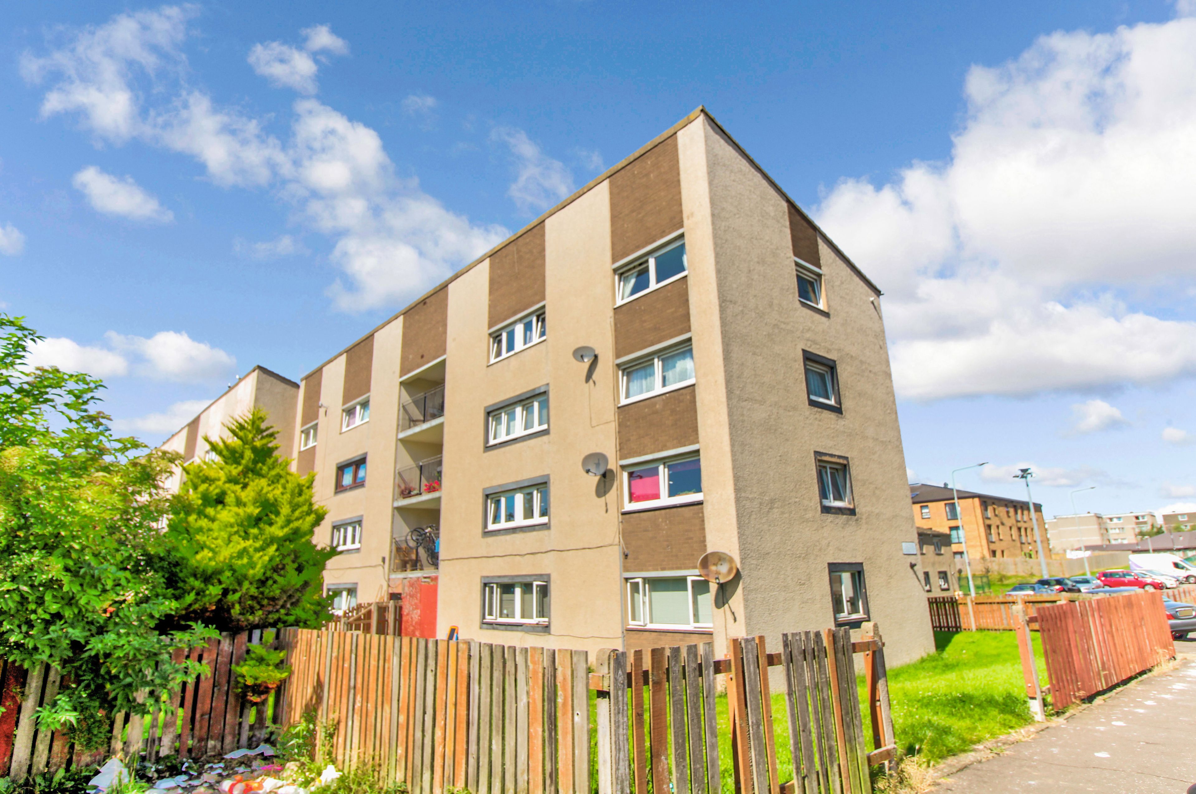 3 Bedroom Flat For Sale Calder Crescent Edinburgh Eh Eh11 4jg