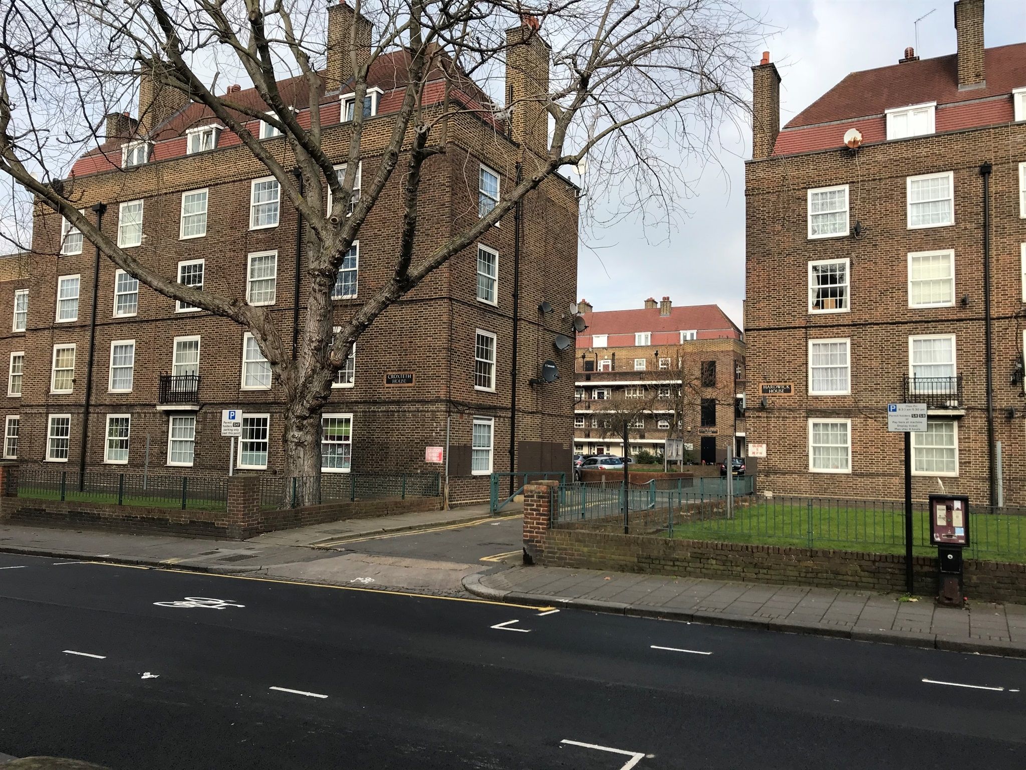 2 bedroom flat for sale, Wandsworth Road, London, SW8 2RX