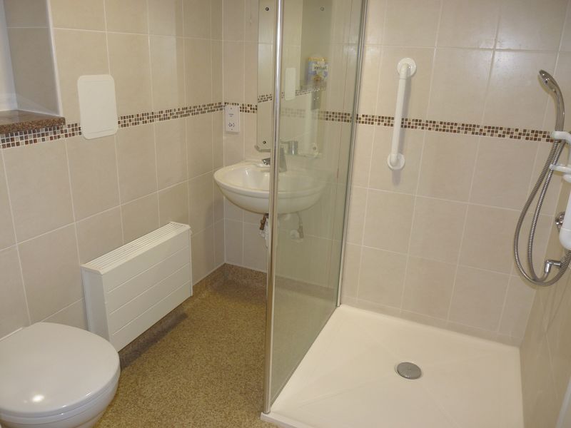 2 bedroom flat for sale, Oakland Village, Hall Farm Road, Swadlincote ...