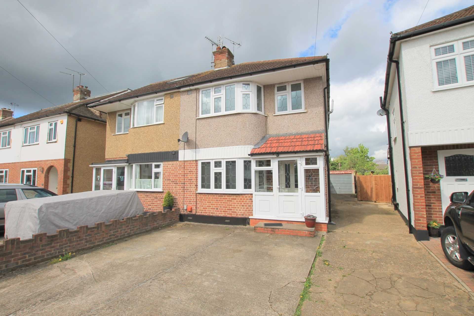 4 bedroom semi-detached house for sale, Tudor Walk, Watford, WD24 7NZ ...