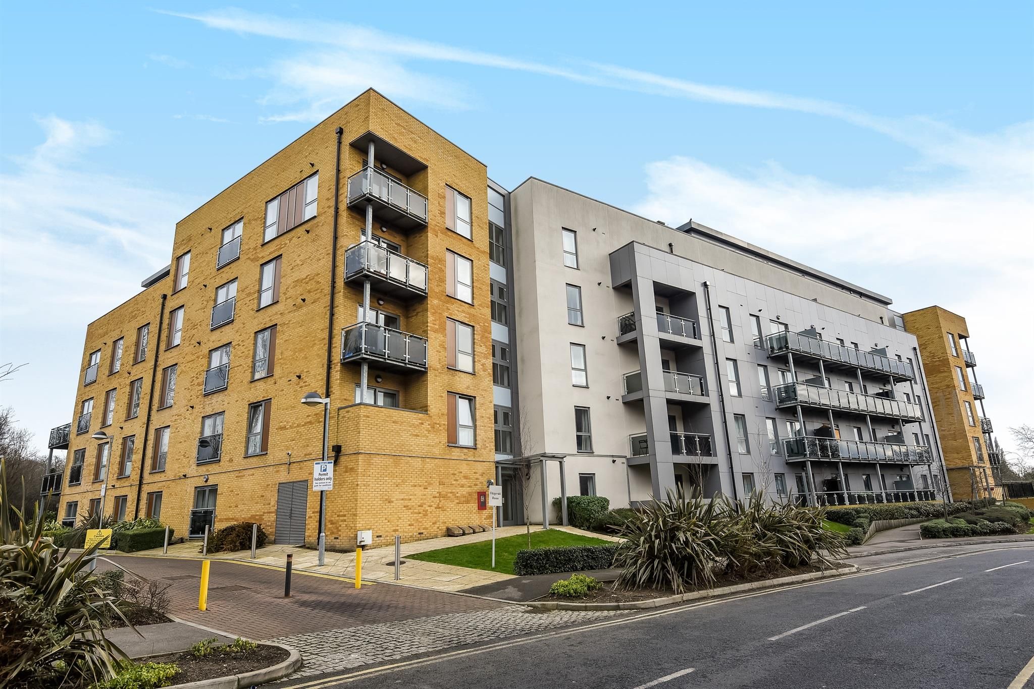 2 bedroom flat for sale, St Georges Grove, London, SW17 0GL