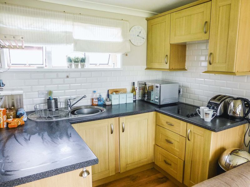 2 bedroom detached house for sale, Broadside Chalet Park, Norwich NR ...