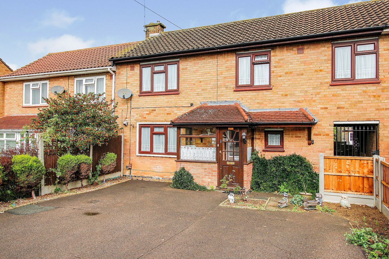 3 bedroom terraced house for sale, Tallis Road, Laindon, Basildon SS ...