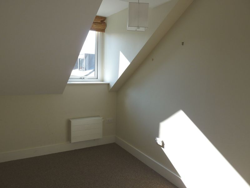2 bedroom flat for sale, Oakland Village, Hall Farm Road, Swadlincote ...