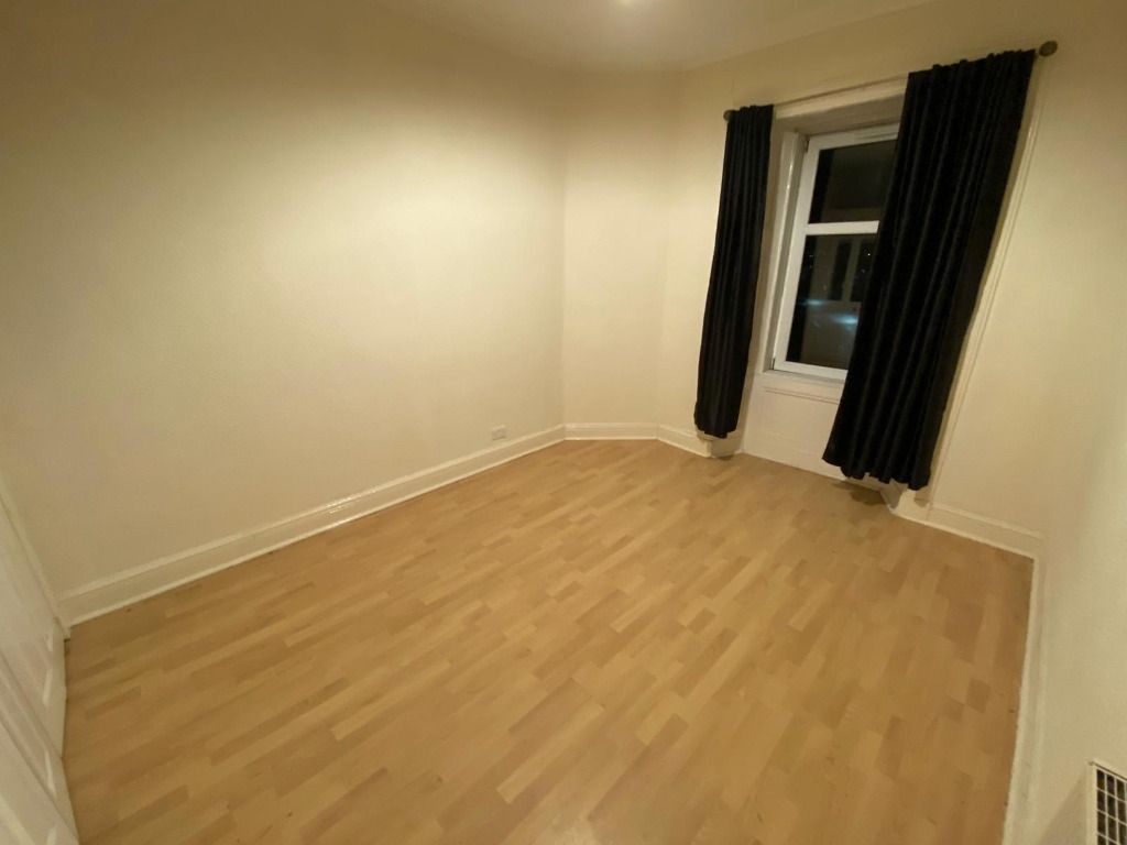2 bedroom flat to rent, Union Street, Larkhall, ML9 1DR – TheHouseShop.com