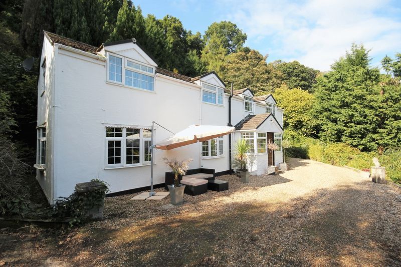 3 bedroom country house for sale, Erbistock, Wrexham LL, LL13 0DR