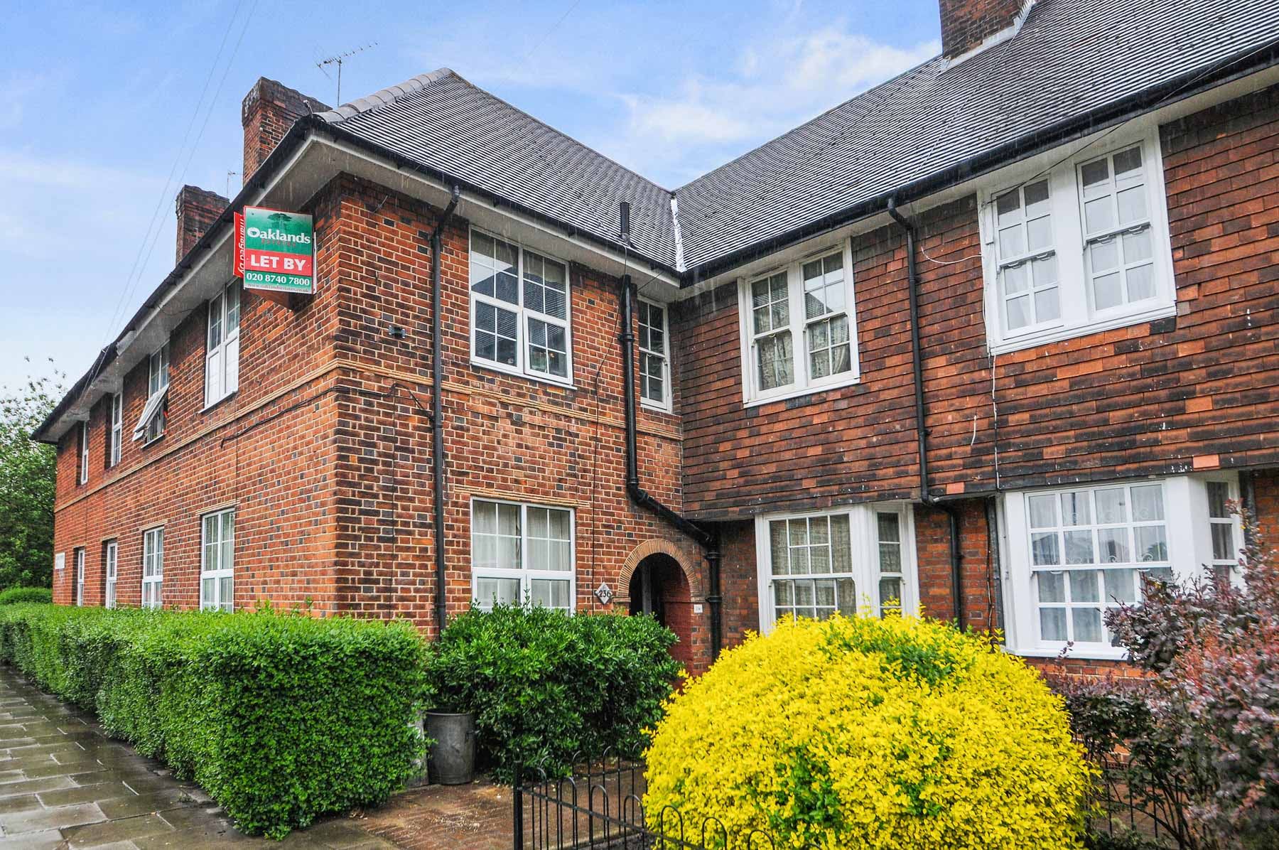 3 bedroom terraced house to rent, Old Oak Common Lane, Acton W, London ...